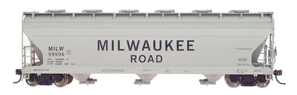 ACF 4650 Cubic Foot 3-Bay Covered Hopper Milwaukee Road (gray, Large b ...