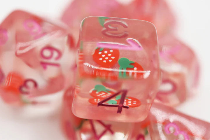 Strawberry Shortcake Polyhedral Dice Set (7)| Eugene Toy & Hobby