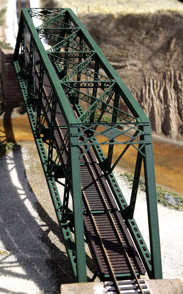 150' Through-Truss Bridge With Punch Plate Girders Kit HO Scale| Eugene ...