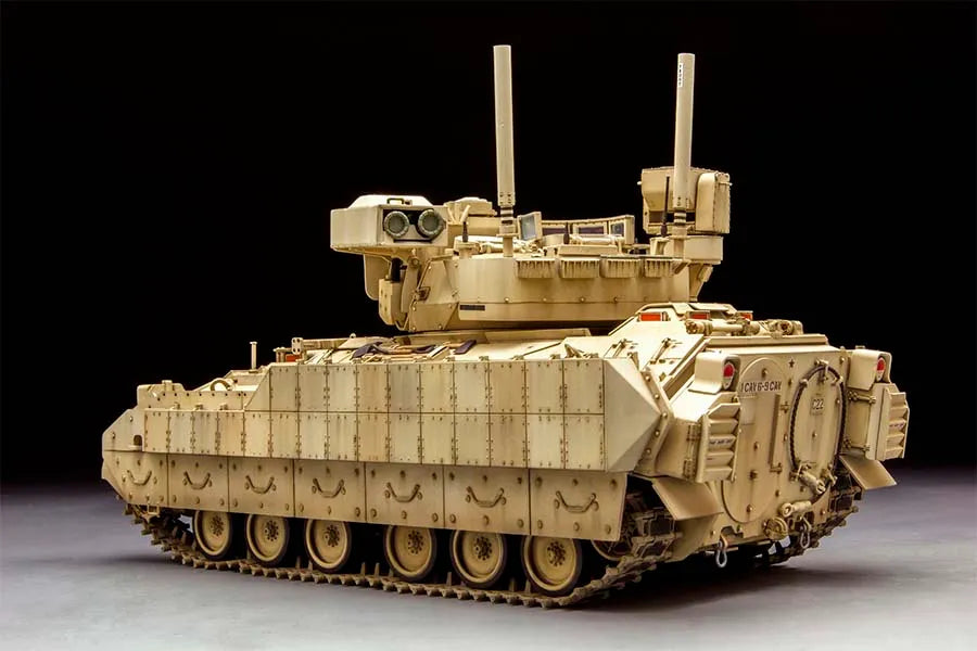 M3A3 Bradley with BUSK III (1/35 Scale) Plastic Military Model Kit ...