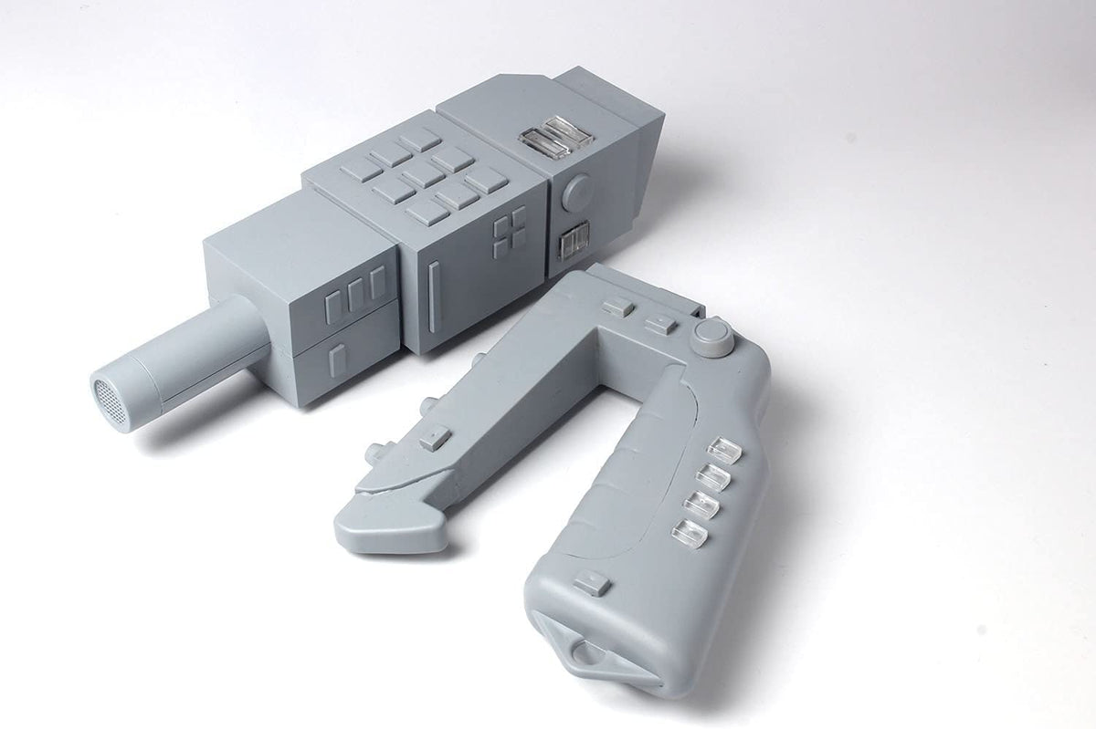 Space: 1999 Stun Gun & Commlock (1/1 Scale) Plastic SciFi Model Kit ...