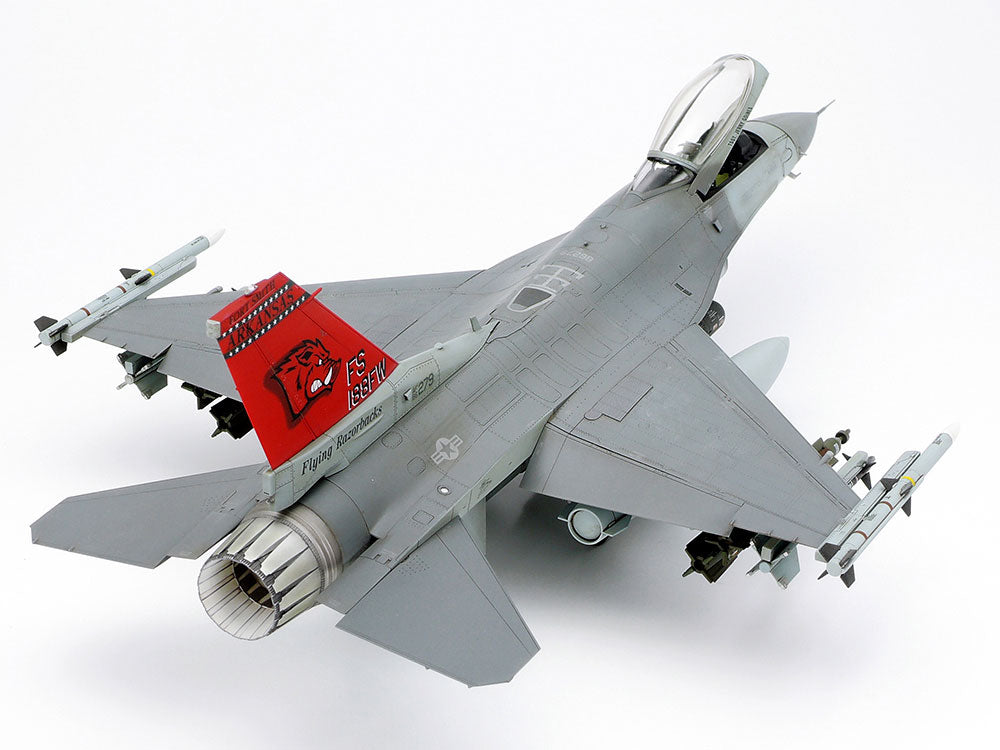 Lockheed F-16C Falcon ANG (1/48 Scale) Plastic Aircraft Model Kit TAM6 ...